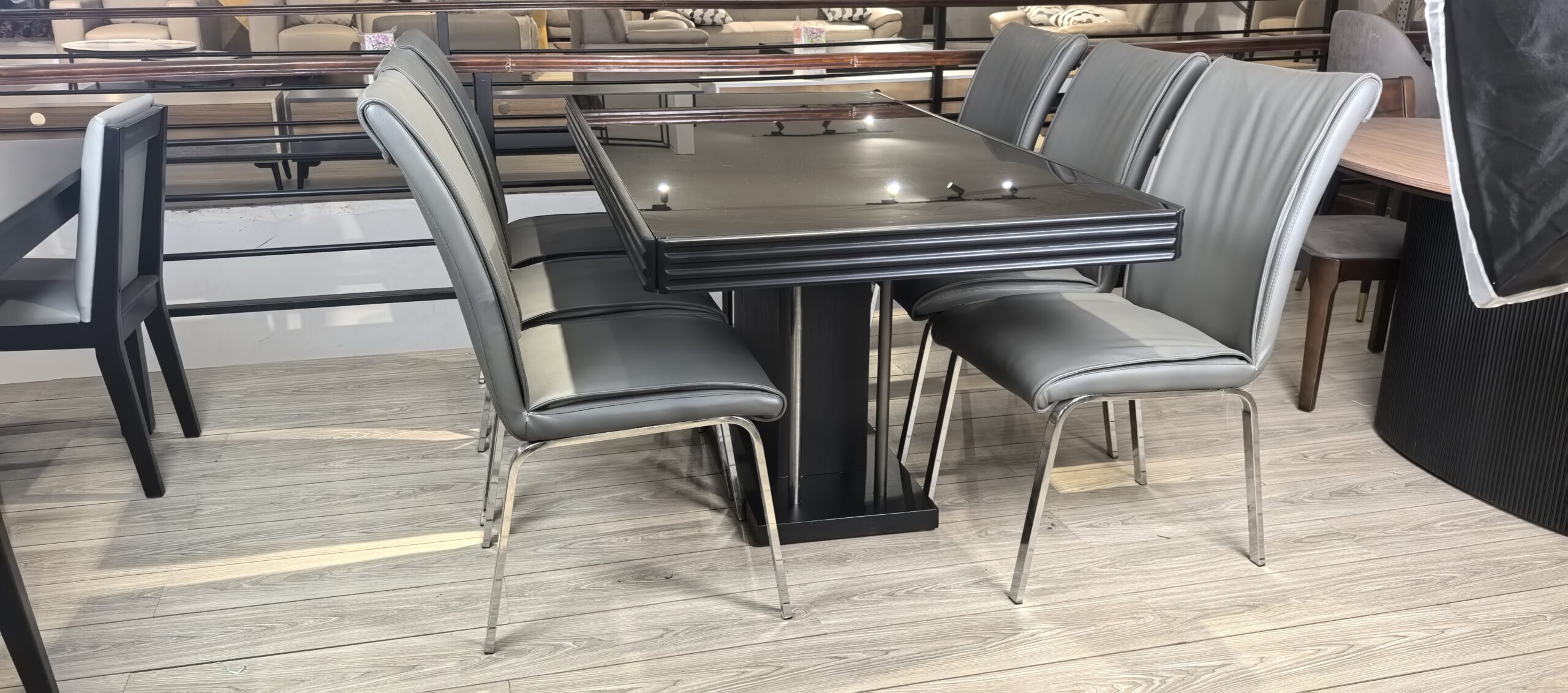 Zenith Dining set (6-seater) - eako